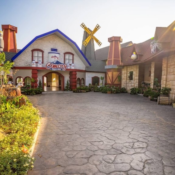 Cimory Dairyland Prigen - Jalan Rindang